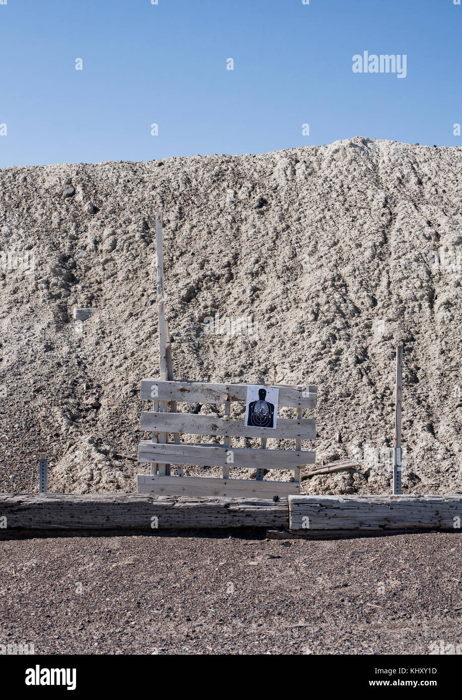 Firing range target hi-res stock photography and images - Alamy