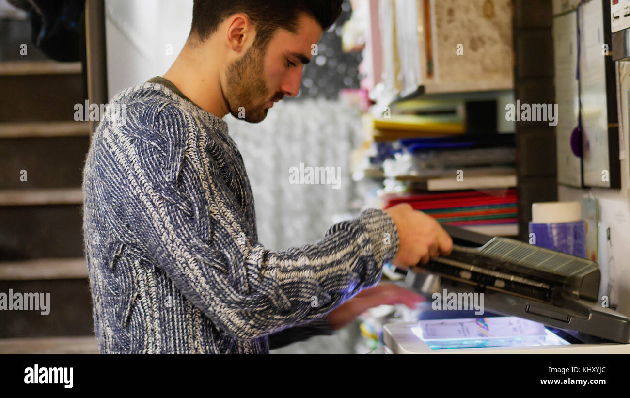 Photocopier machine scanning hi-res stock photography and images - Alamy