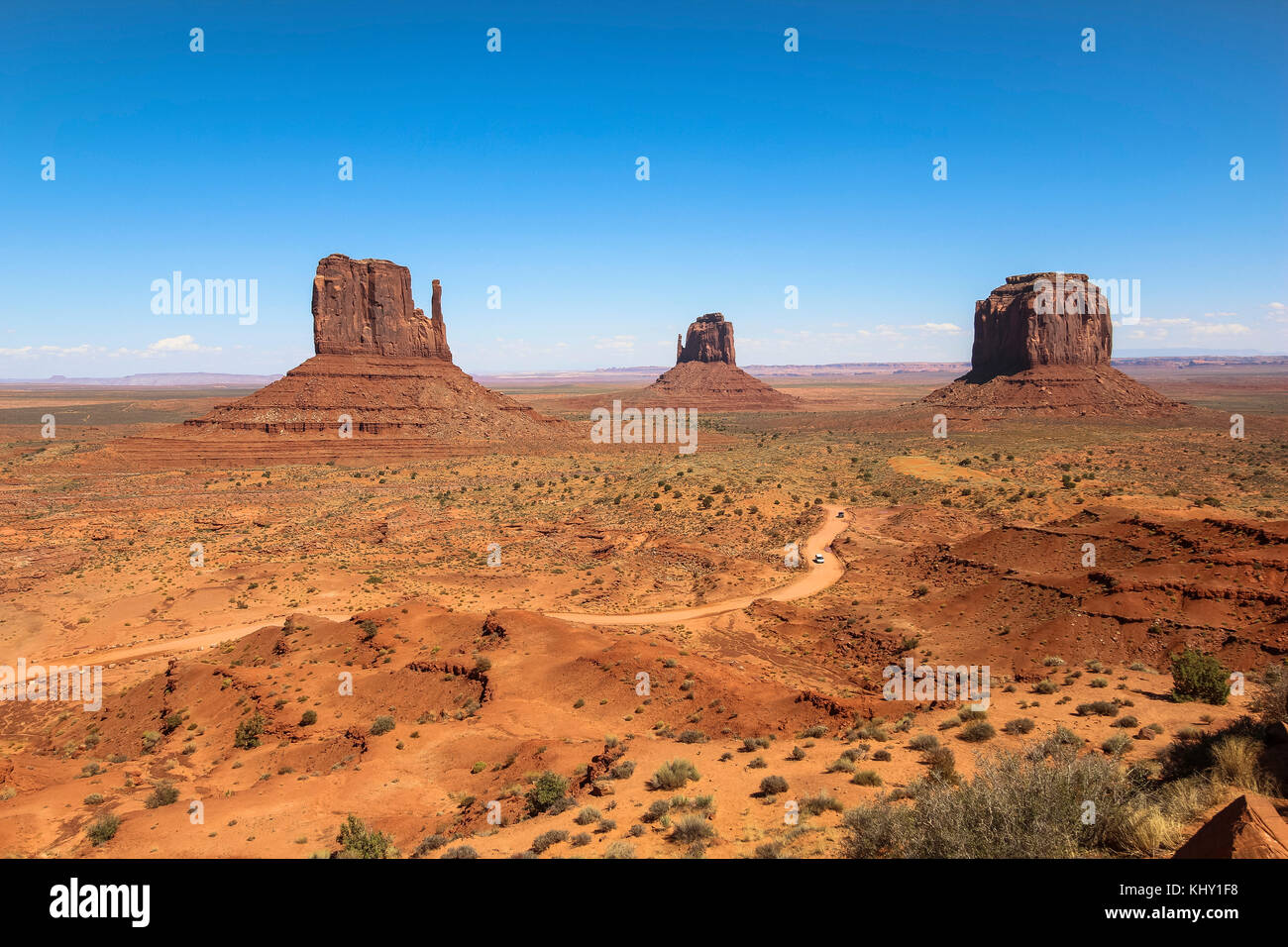 Monument Valley, view over the scenic landscape Stock Photo - Alamy