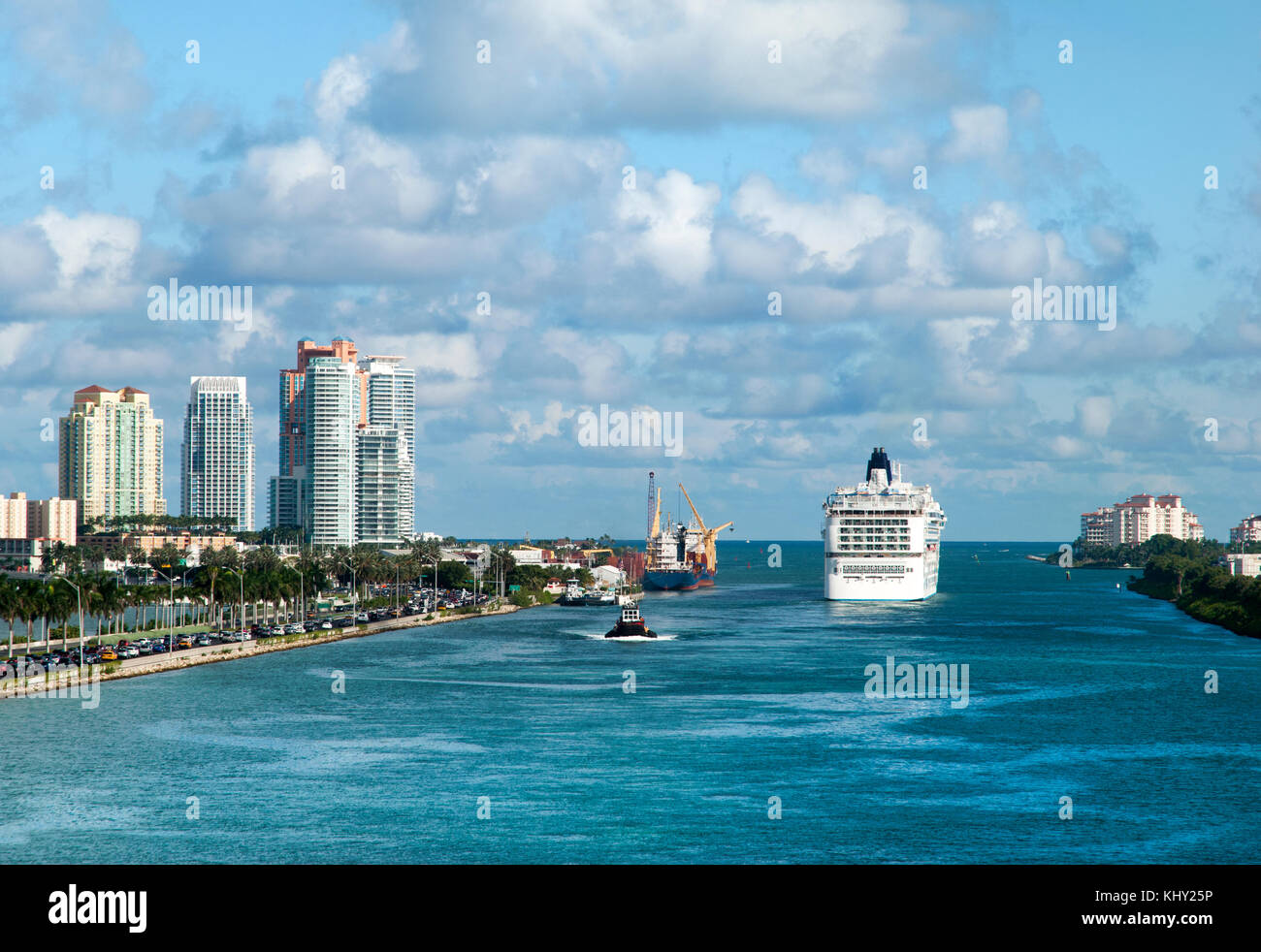 The cruise liner leaving Miami and starting new cruise (Florida Stock ...