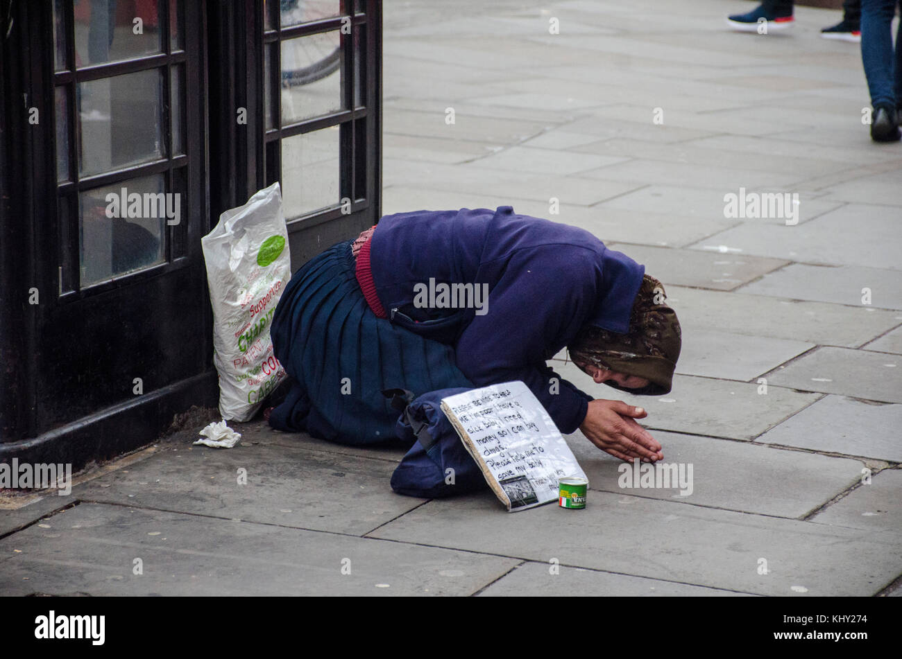 Station beggar london hi-res stock photography and images - Alamy