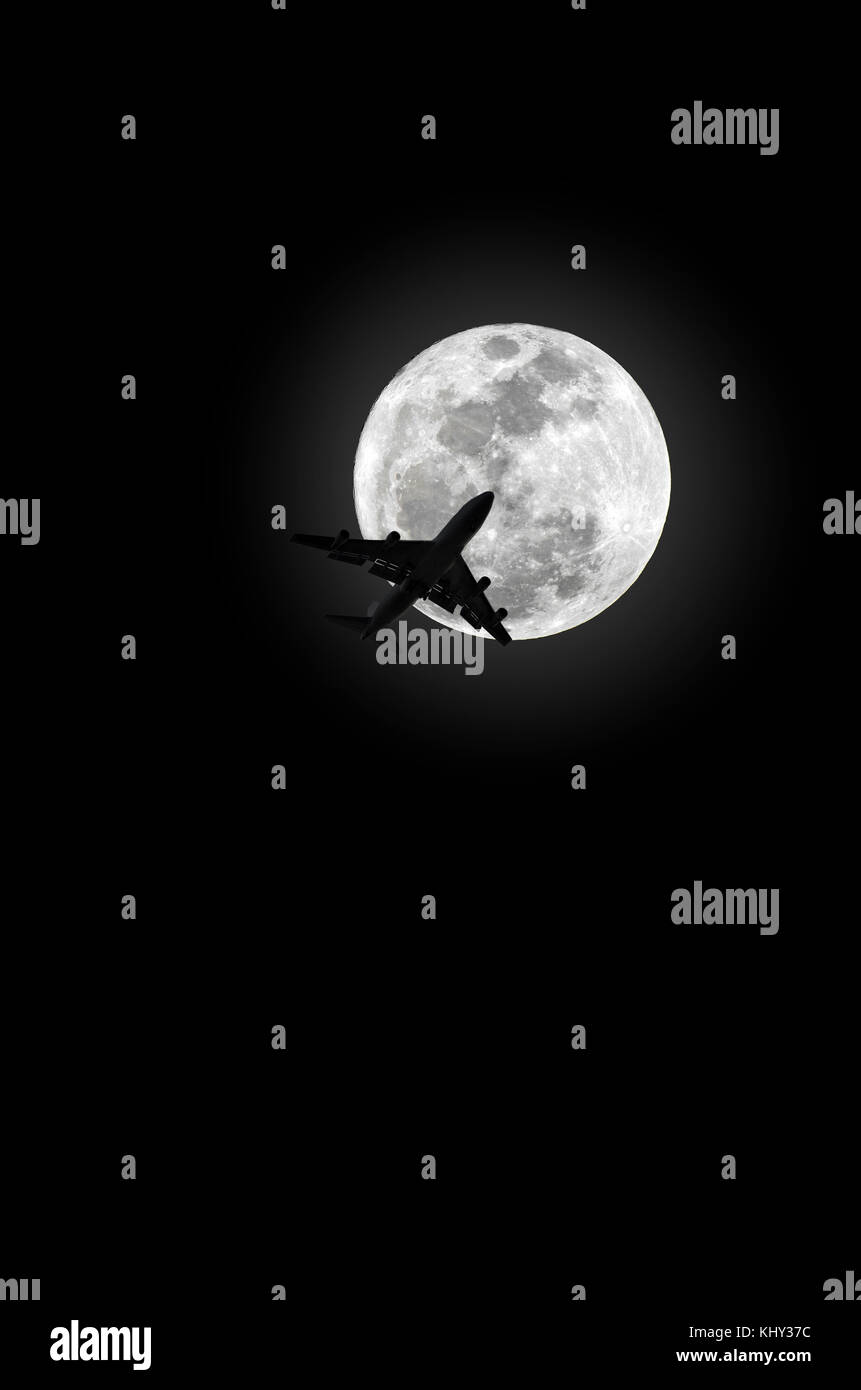 Aircraft crossing the moon hi-res stock photography and images - Alamy