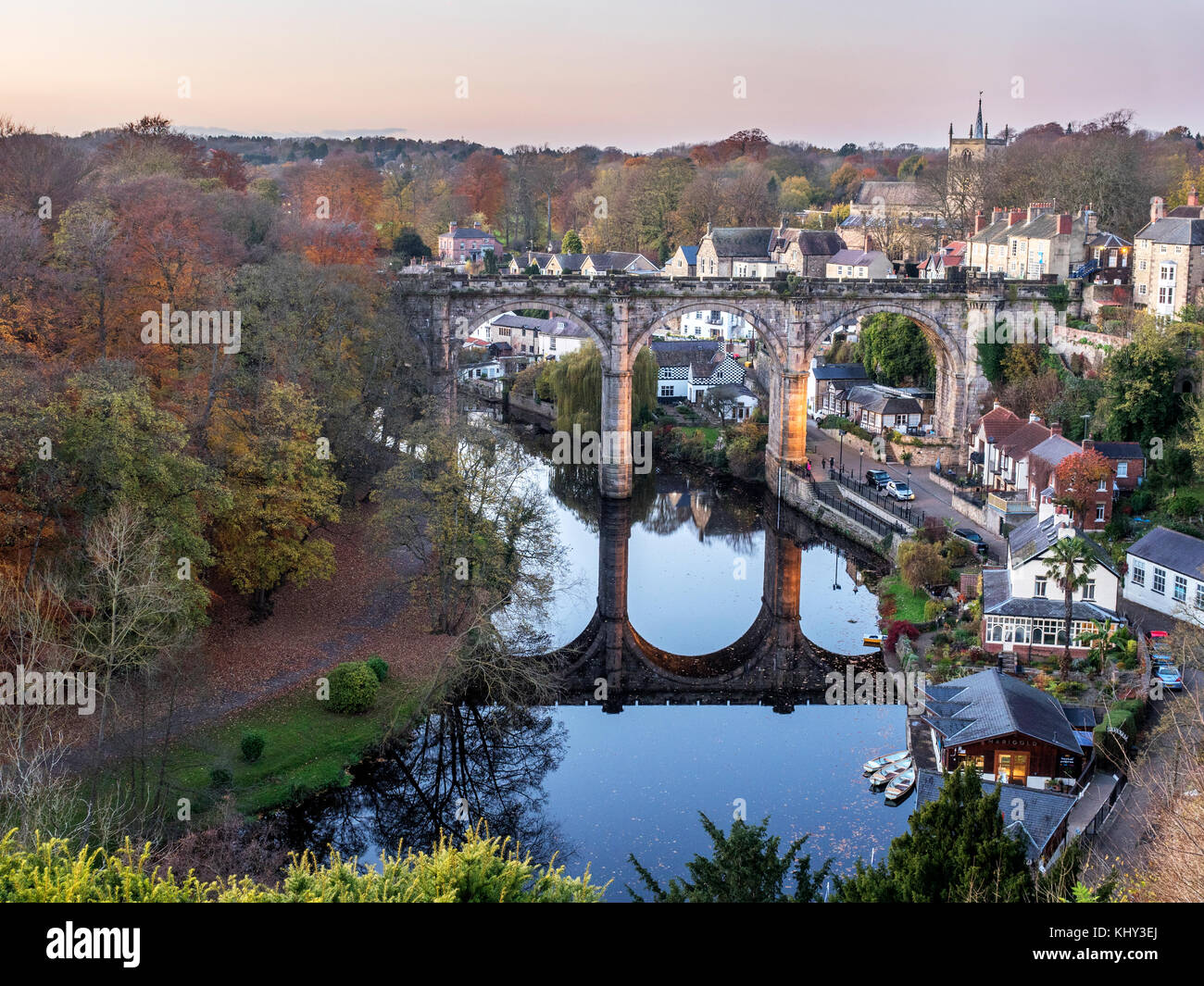 Knaresborough long walk in autumn hi-res stock photography and images ...