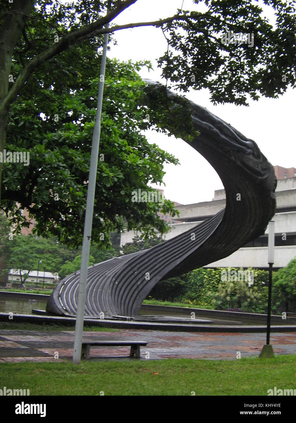 'Monumento a la Vida' ('Monument to Life') is a sculpture or monument ...