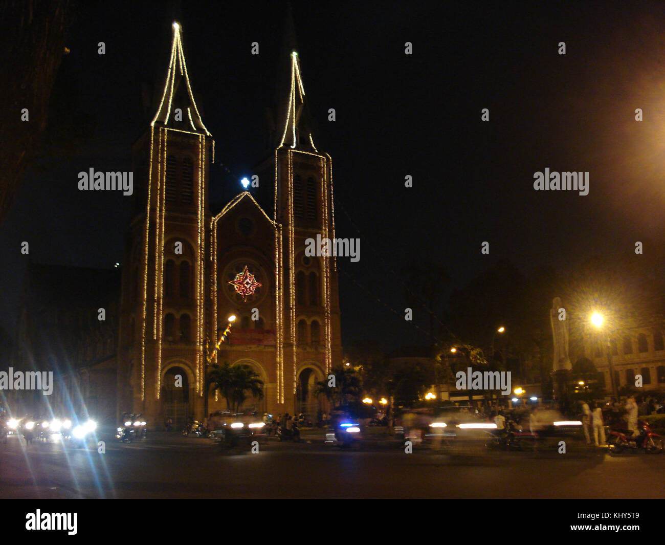 Nha tho duc ba hi-res stock photography and images - Alamy