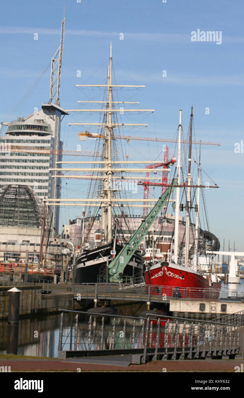 Bremerhaven shipyard industry hi-res stock photography and images - Alamy