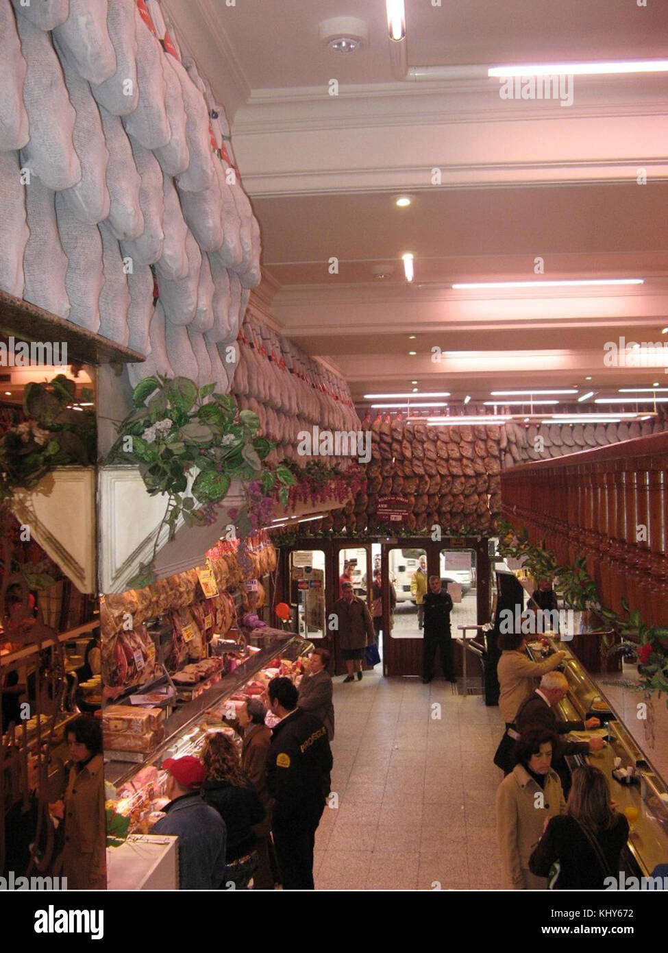 Museo del Jamon, or 'Museum of Ham,' is a well-known Spanish ...