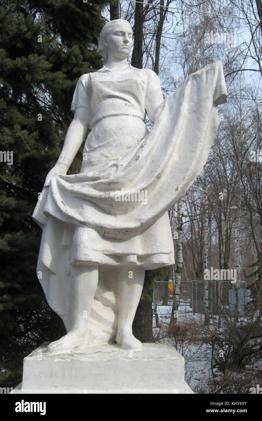 Sculpture in Central Park of Culture and Recreation in Volzhsky 011 ...