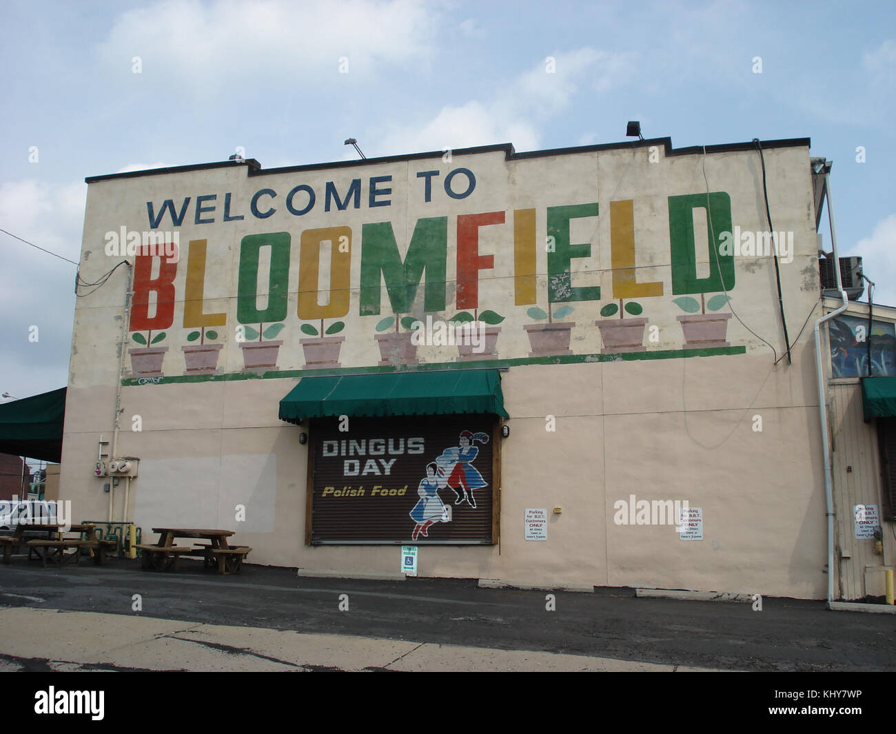 Bloomfield Bridge Tavern Stock Photo - Alamy