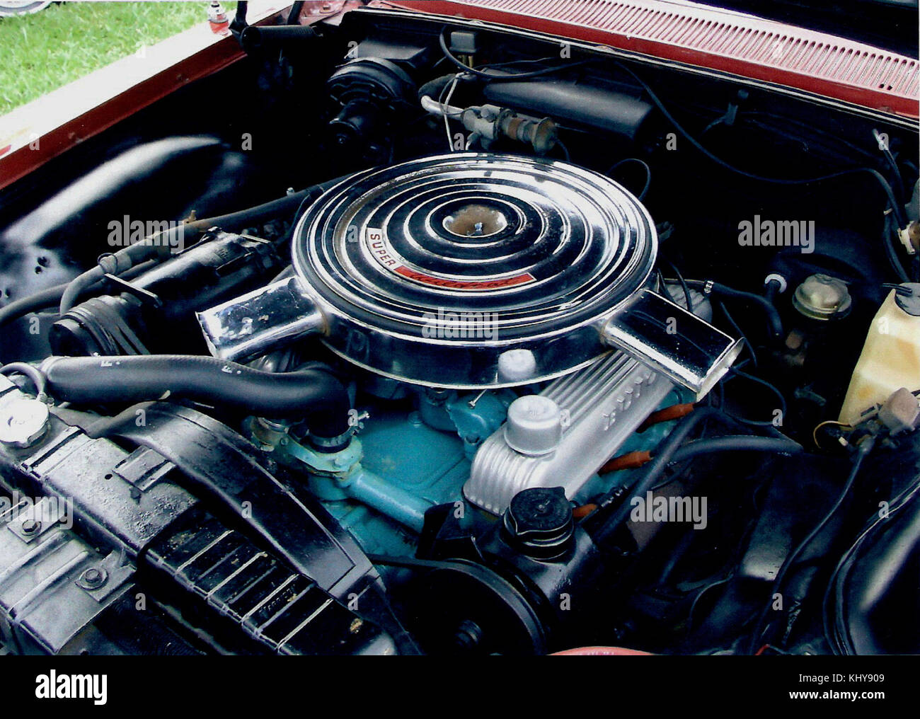 Super Wildcat 425ci 390hp Engine Stock Photo - Alamy