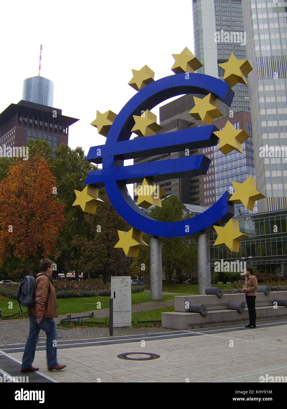 Euro sign Frankfurt Stock Photo - Alamy