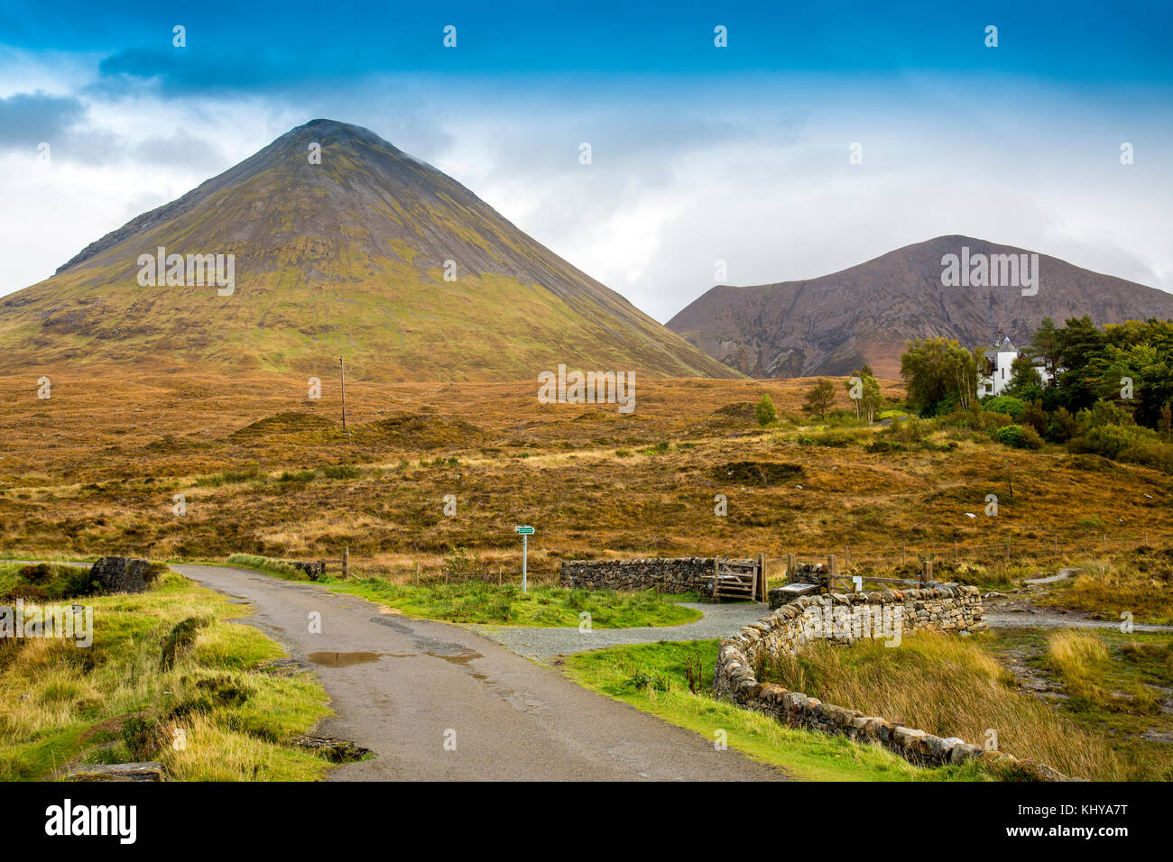 The pyramidal peak of Glamaig (775m) is the highest of the lonely Red ...