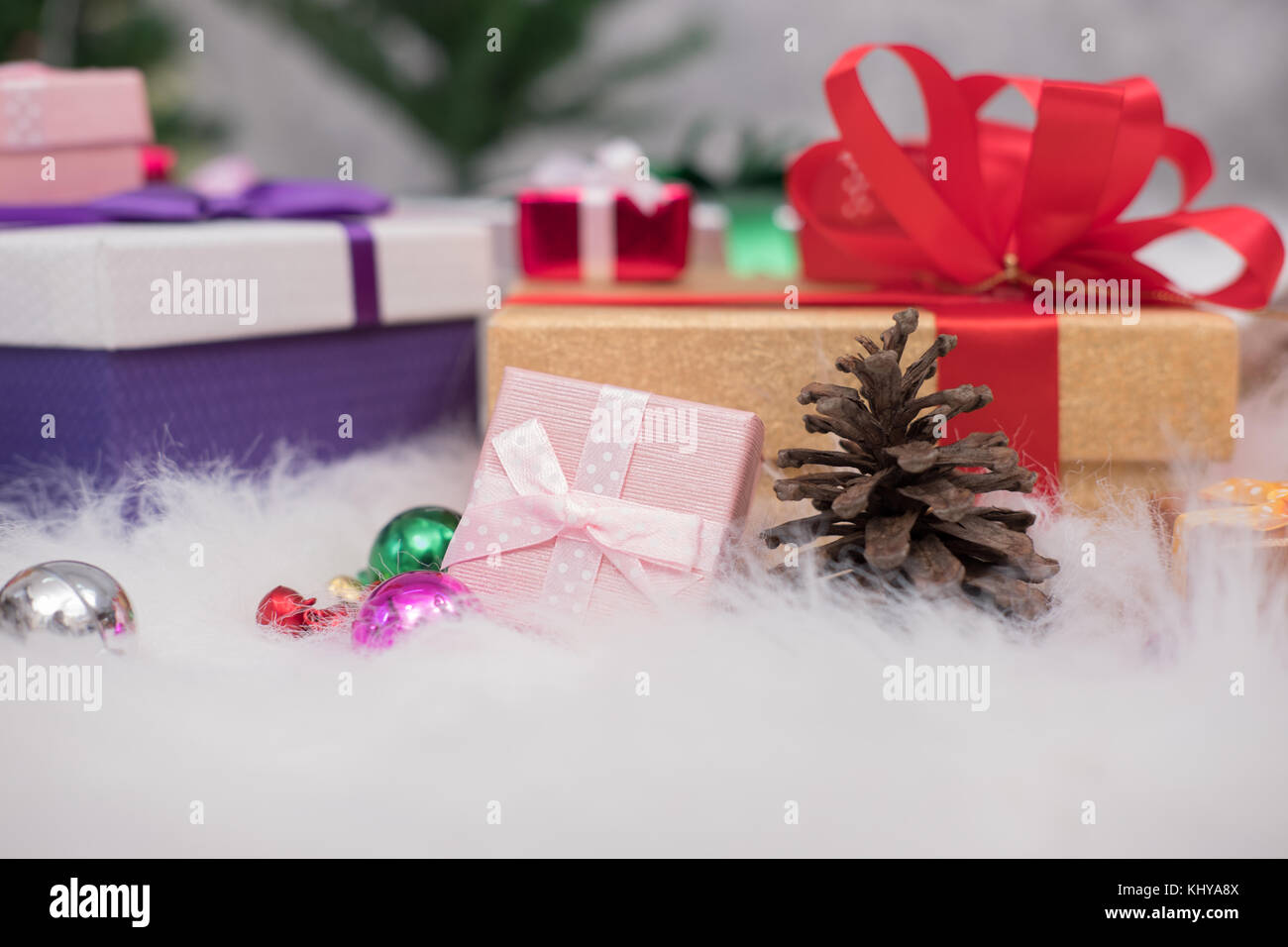 present boxes and decorated christmas tree. gift box for xmas party ...