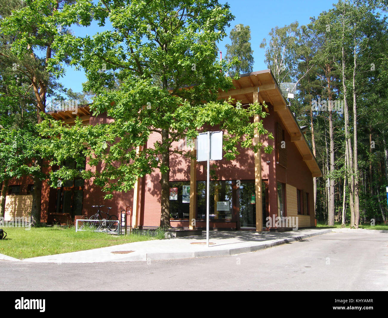 Giruliuose pajurio kempingas Stock Photo - Alamy