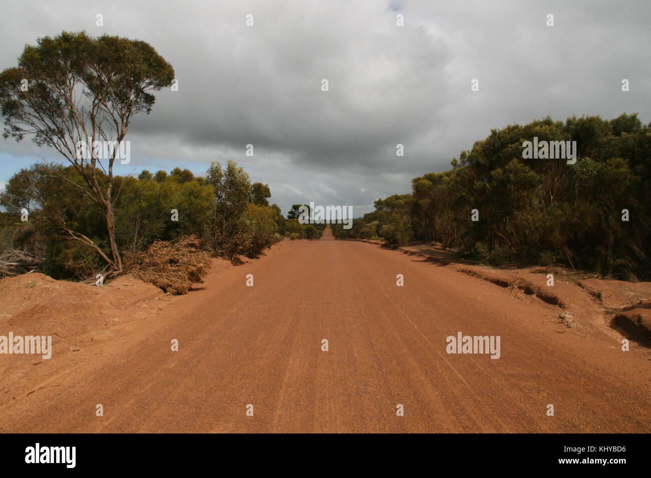 Australia kangaroo island unsealed road Stock Photo - Alamy