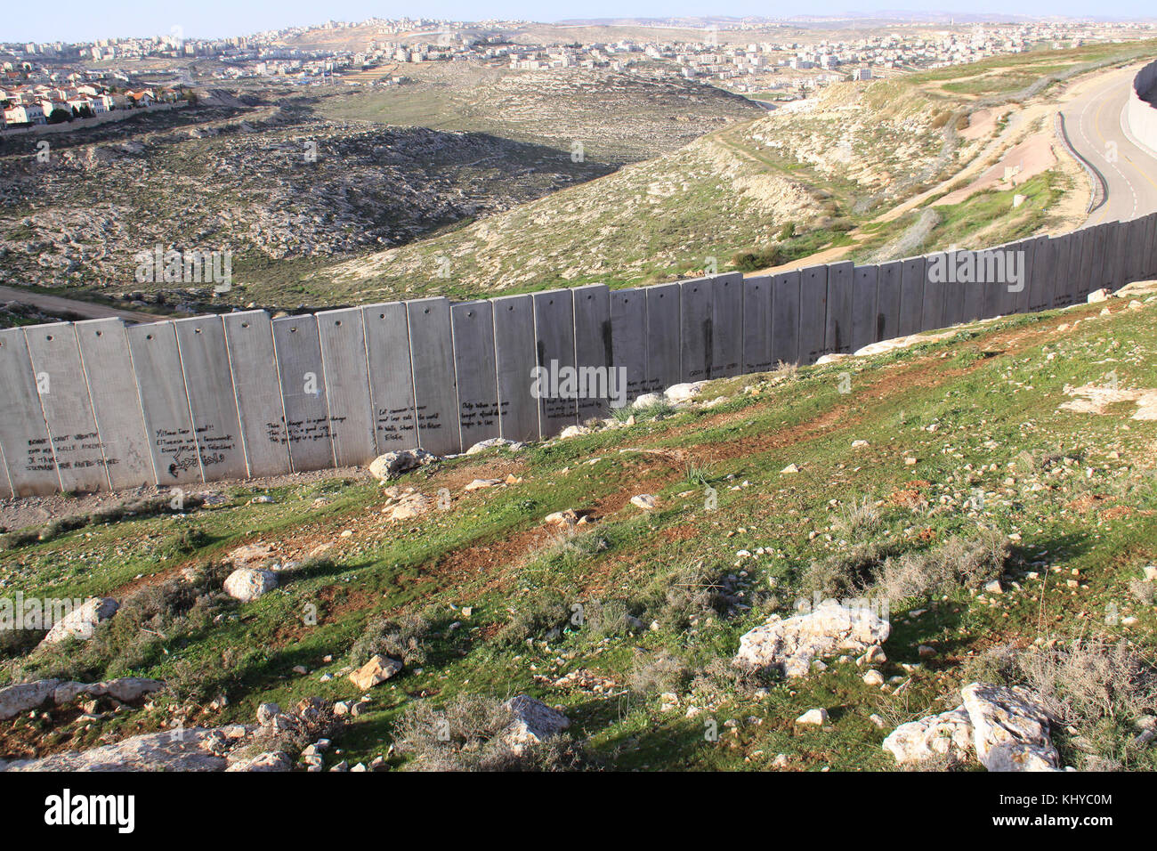 West bank barrier hi-res stock photography and images - Alamy