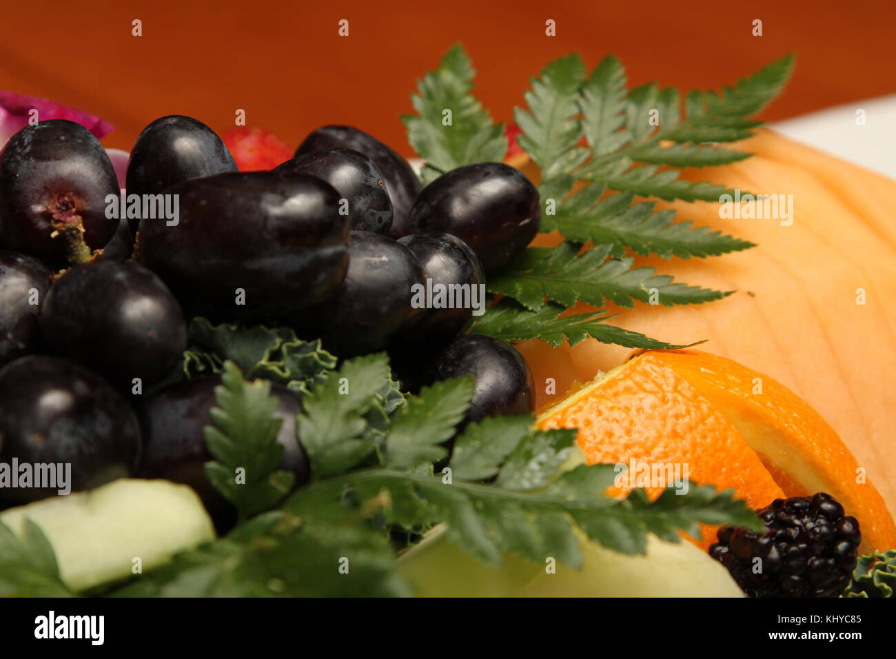 This book, 'Fruits (1)', offers a visual guide to various fruits ...