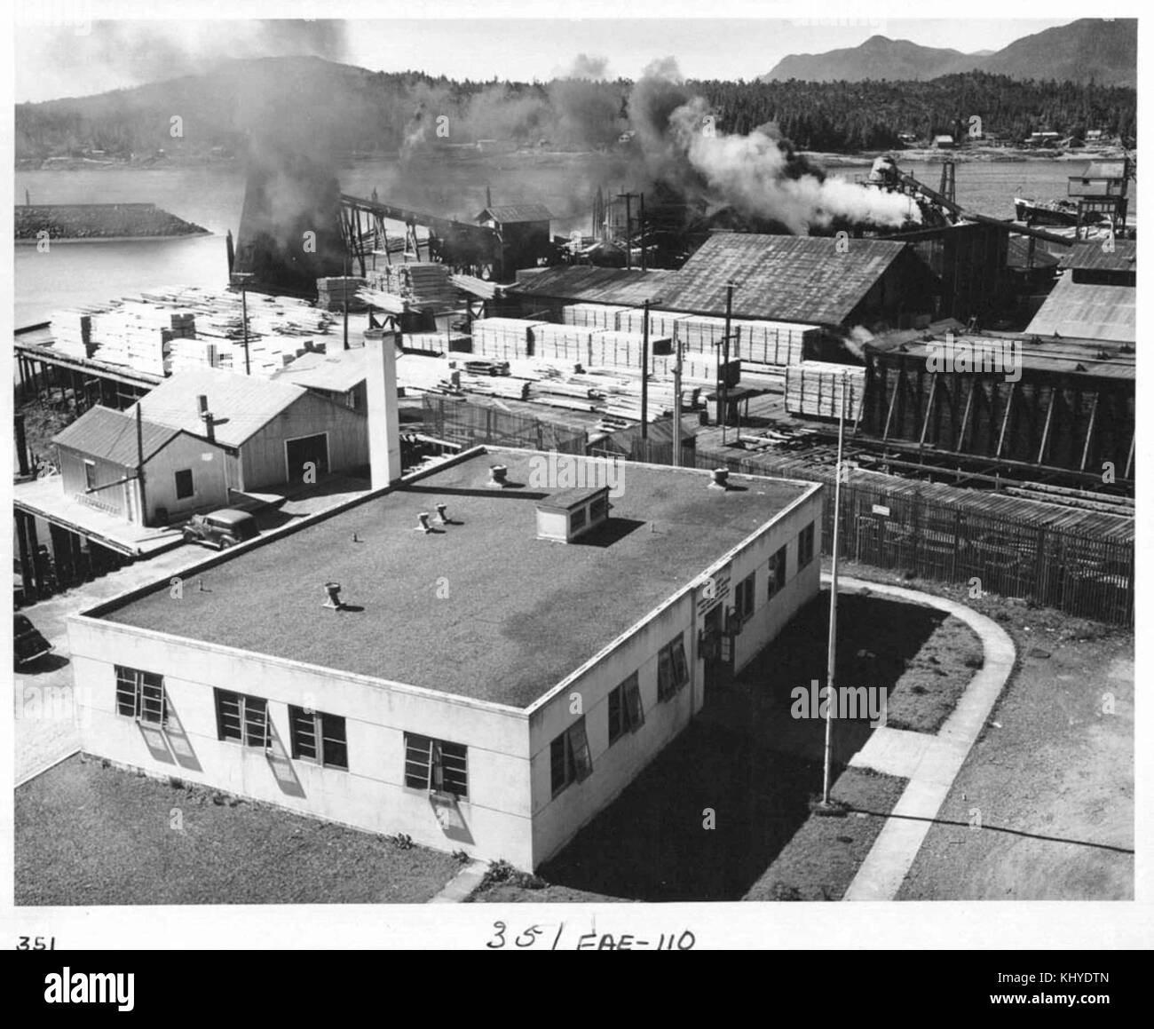 Laboratory activities Black and White Stock Photos & Images - Alamy