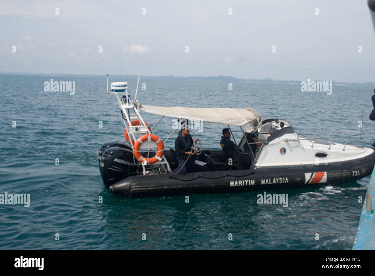 Military personnel check hi-res stock photography and images - Alamy