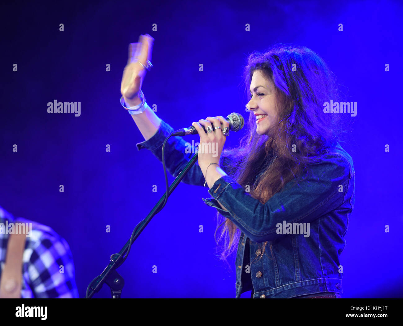 Sumperk, Czech Republic. 18th Nov, 2017. Polish singer NATALIA ...