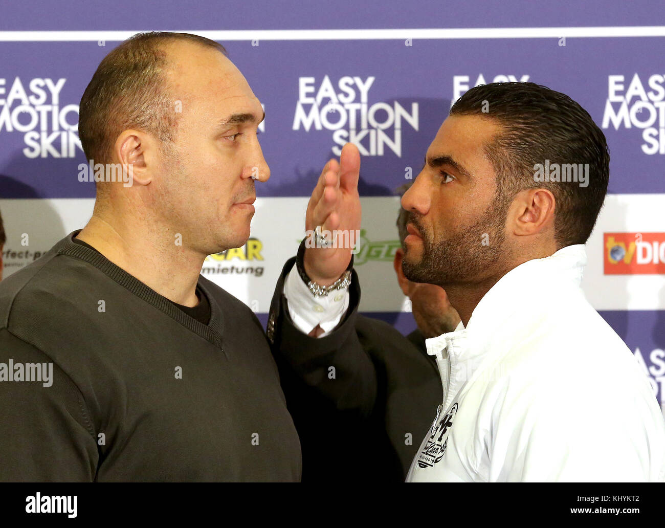 Oberhausen, Germany. 20th Nov, 2017. The heavyweight boxer Manuel Charr ...