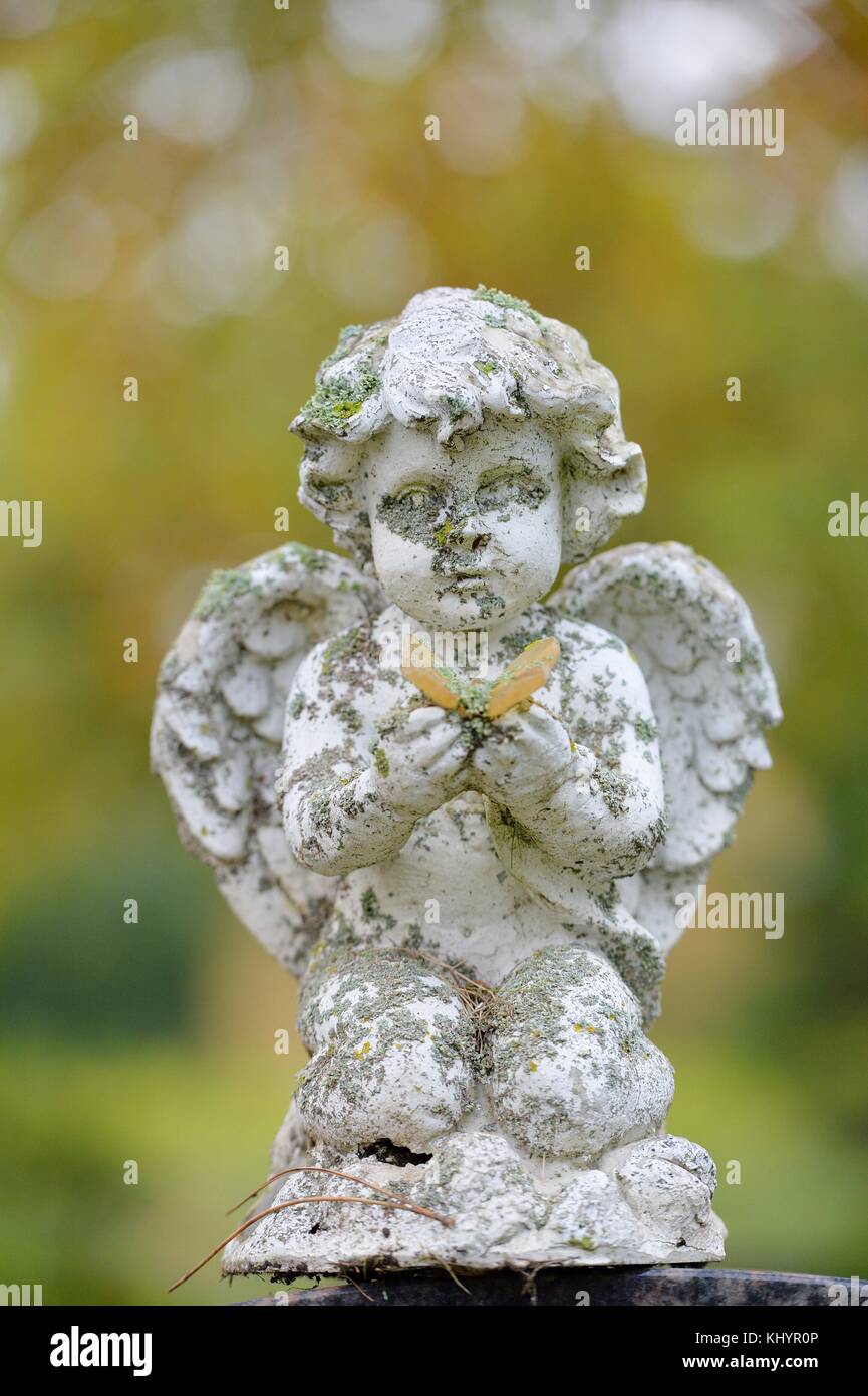 The sculpture of an angel, Germany, city of Göttingen, 15. November ...