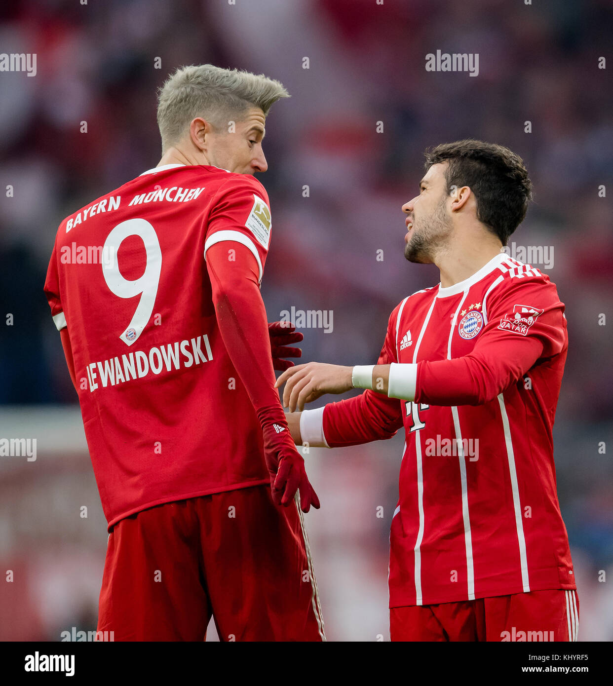 Munich, Germany. 18th Nov, 2017. Munich's Robert Lewandowski and Juan ...