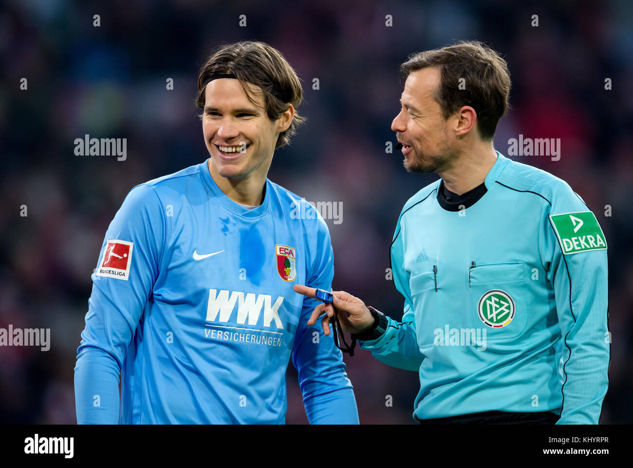 Munich, Germany. 18th Nov, 2017. Augsburg's goalkeeper Marwin Hitz ...