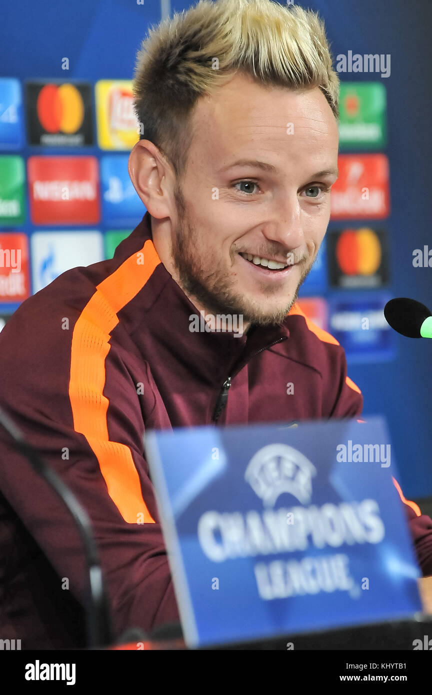 Ivan rakitić fc barcelona hi-res stock photography and images - Alamy
