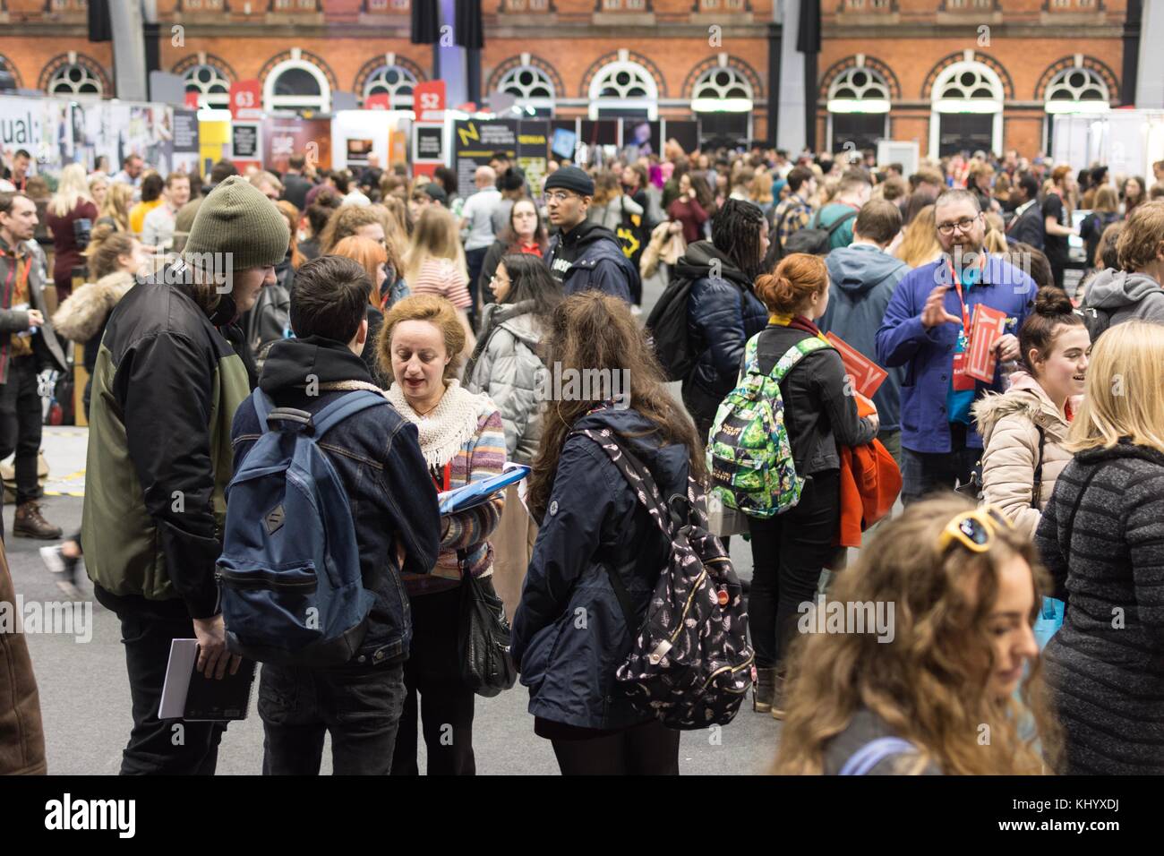 Ucas apply hi-res stock photography and images - Alamy