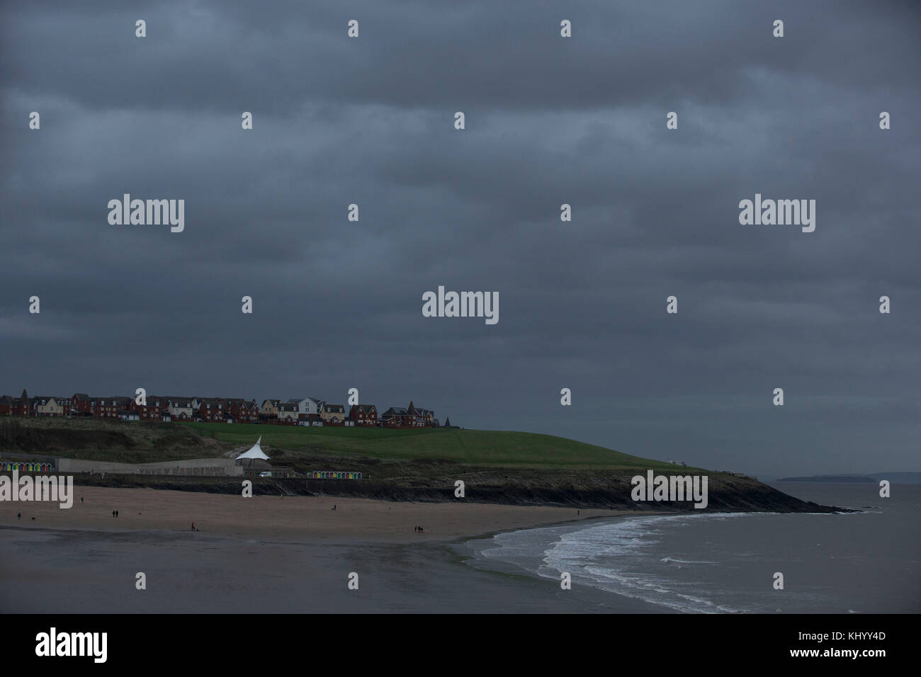 Barry, Wales, UK, November 21st 2017. Leaden skies over Barry Island ...