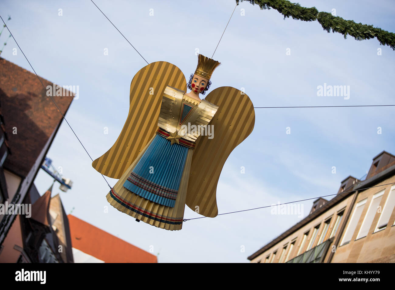 Nuremberg, Germany. 22nd Nov, 2017. The restored tinsel angel 'Baerbel ...