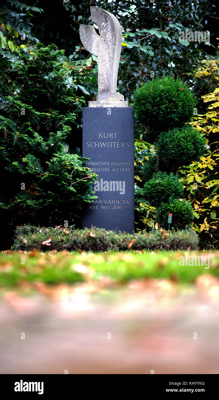 Hanover, Germany. 09th Nov, 2017. The grave stone of the artist Kurt ...