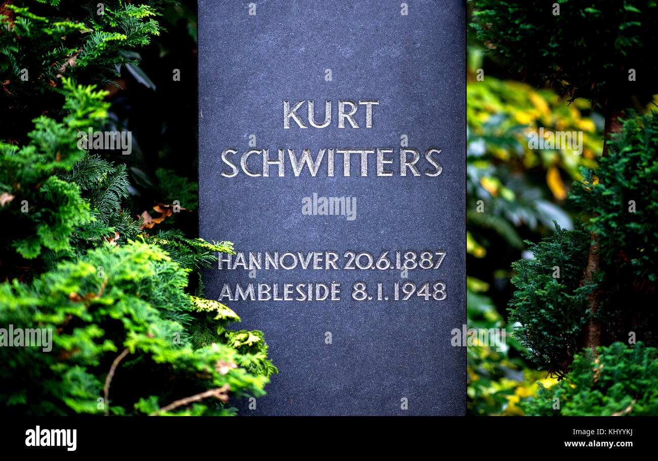 Hanover, Germany. 09th Nov, 2017. The grave stone of the artist Kurt ...