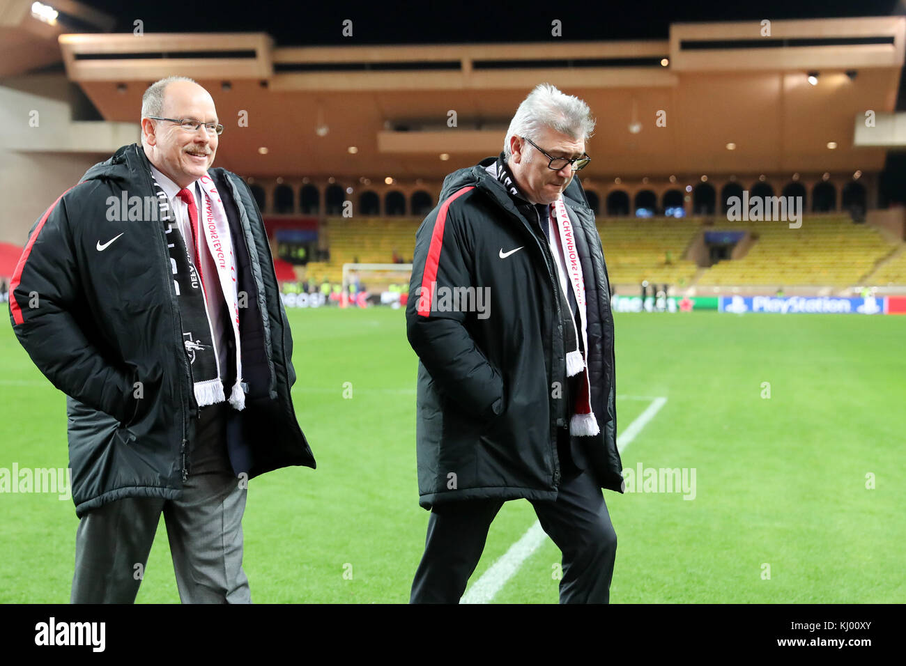 Monaco, Monaco. 21st Nov, 2017. Prince Albert of Monaco (L) entering ...