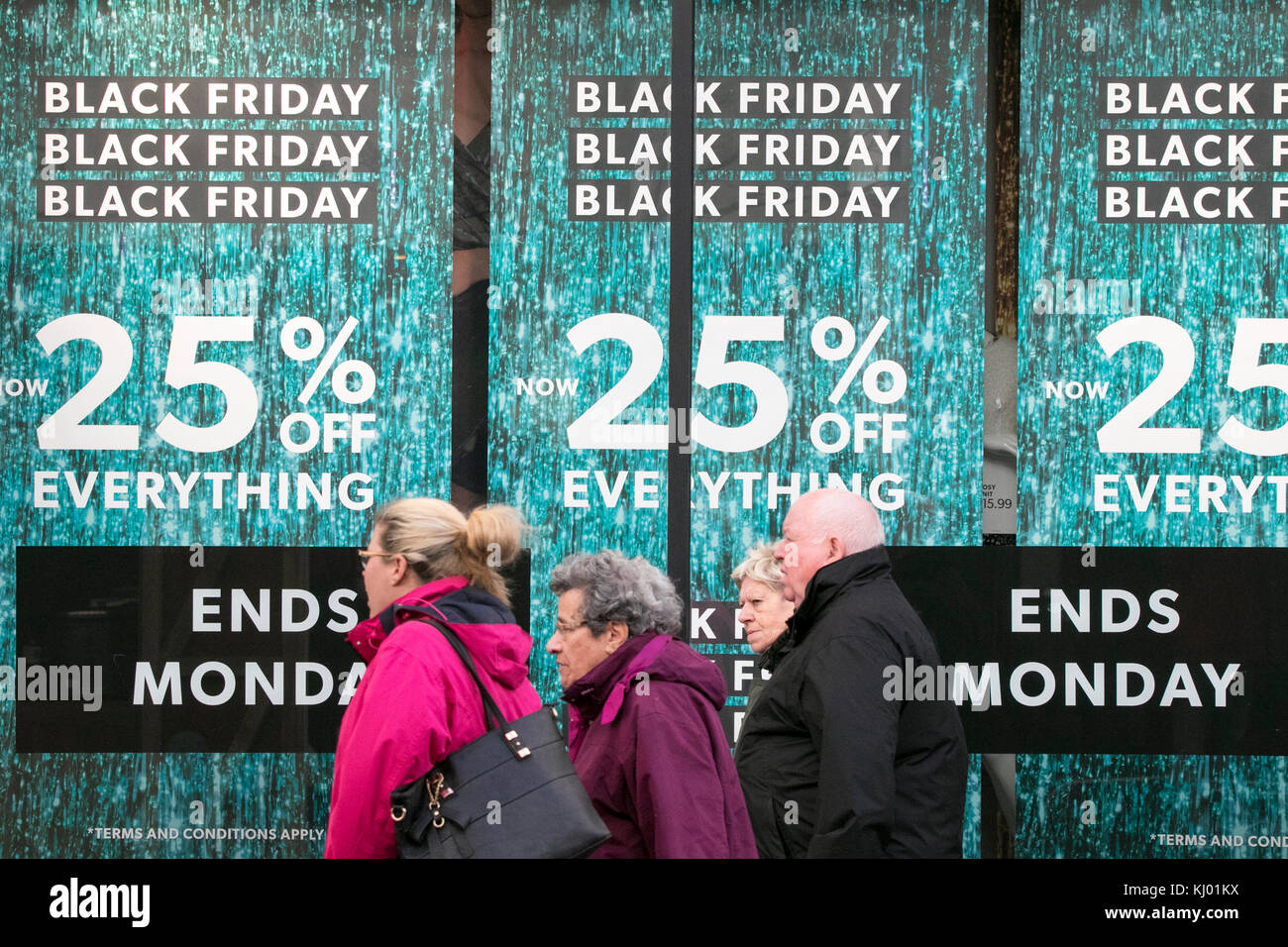 black Friday high street shop discount store sale sales shopper shoppers in Manchester city ...