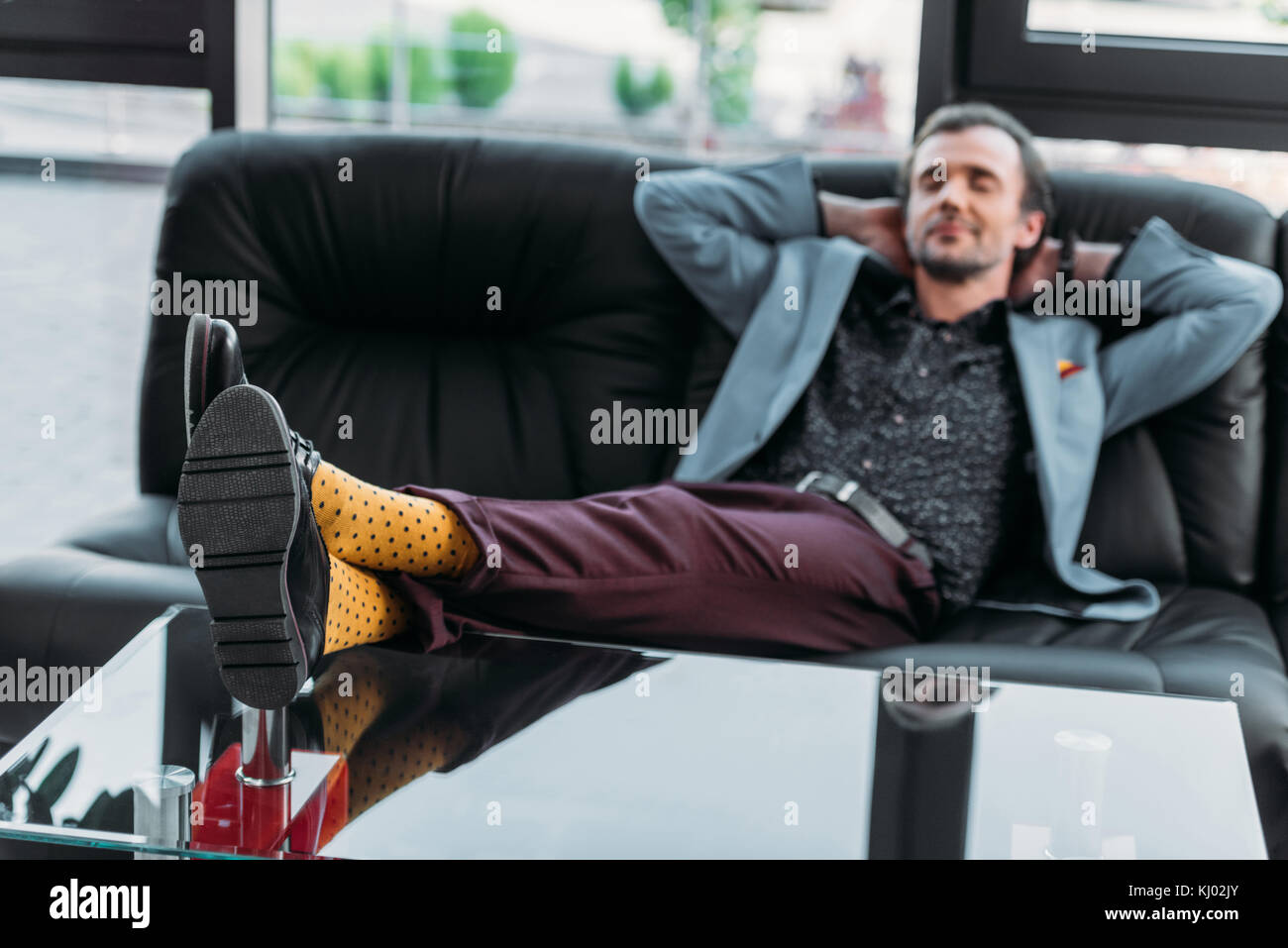 Corporate people relaxed hi-res stock photography and images - Alamy
