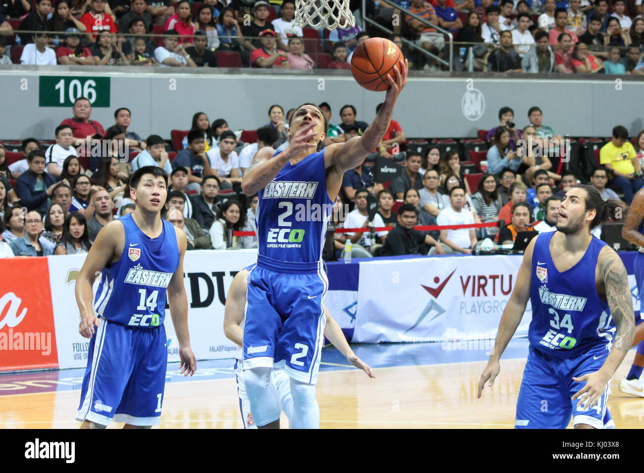Pasay City, Philippines. 19th Nov, 2017. Marcus Elliott (2) of Hong ...