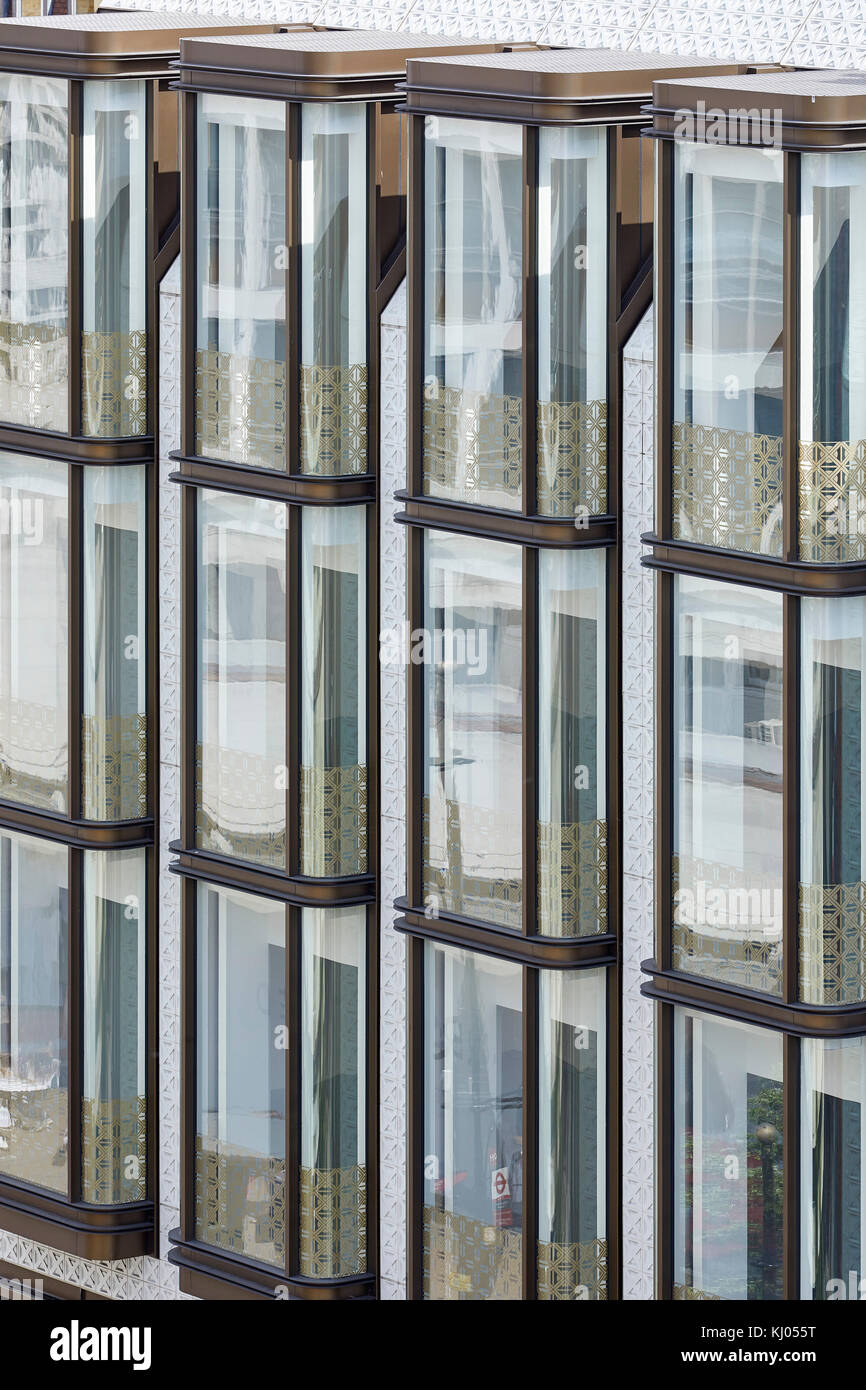 Modern bay window hi-res stock photography and images - Alamy