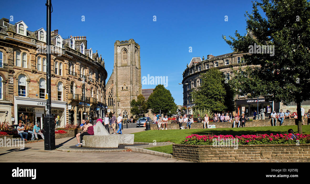 England, NorthYorkshire, Harrogate, spa town, Montpellier quarter, St ...