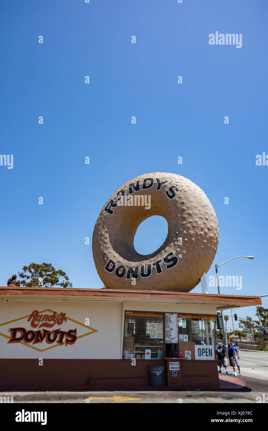Randy's Donuts is a bakery and landmark building in Inglewood ...