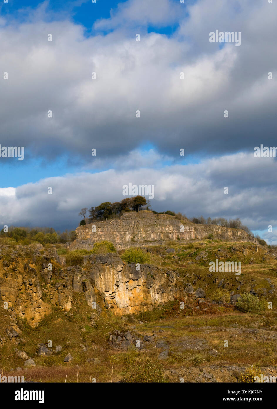 Middlepeak quarry Wirksworth Stock Photo - Alamy