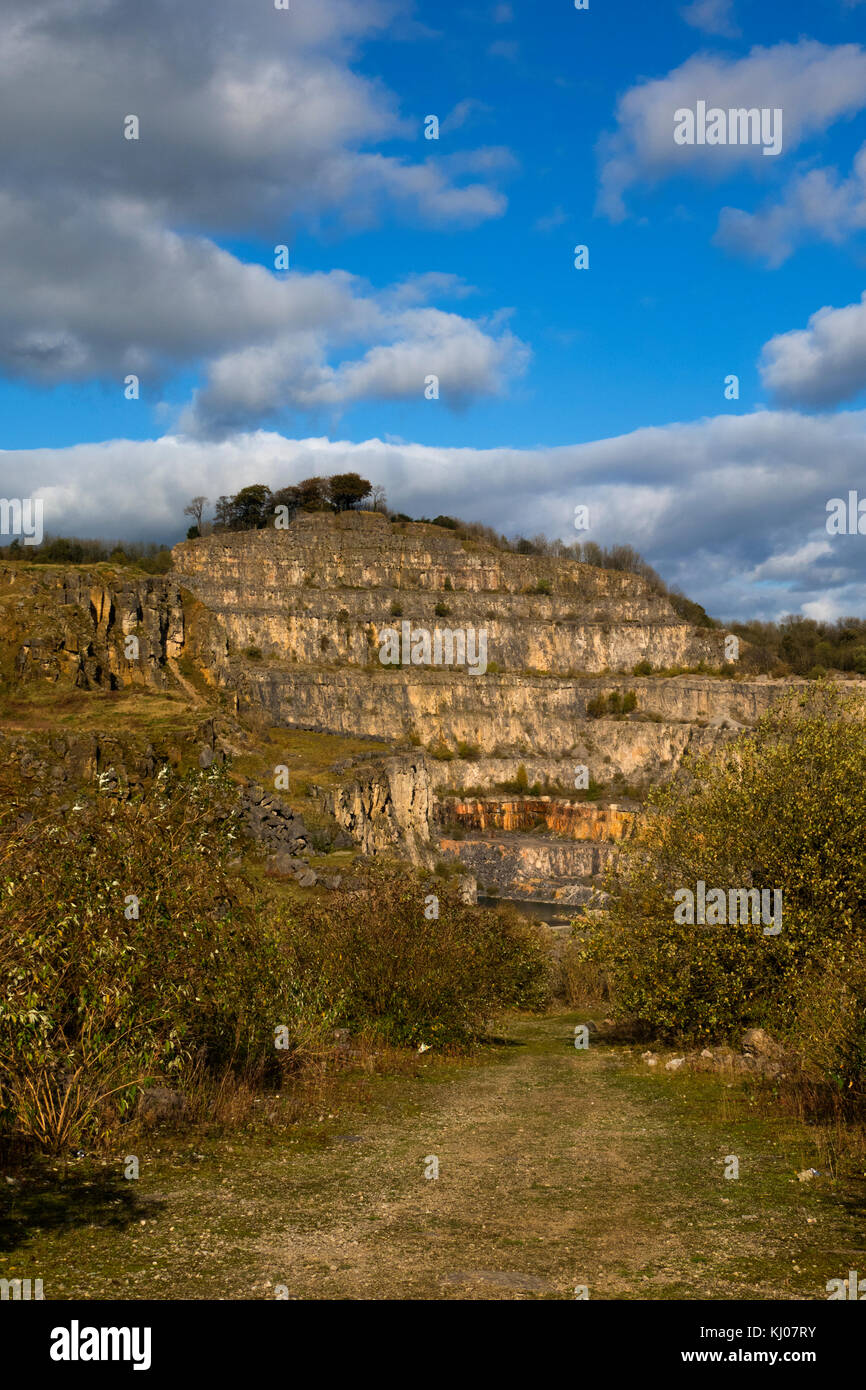 Middlepeak quarry Wirksworth Stock Photo - Alamy