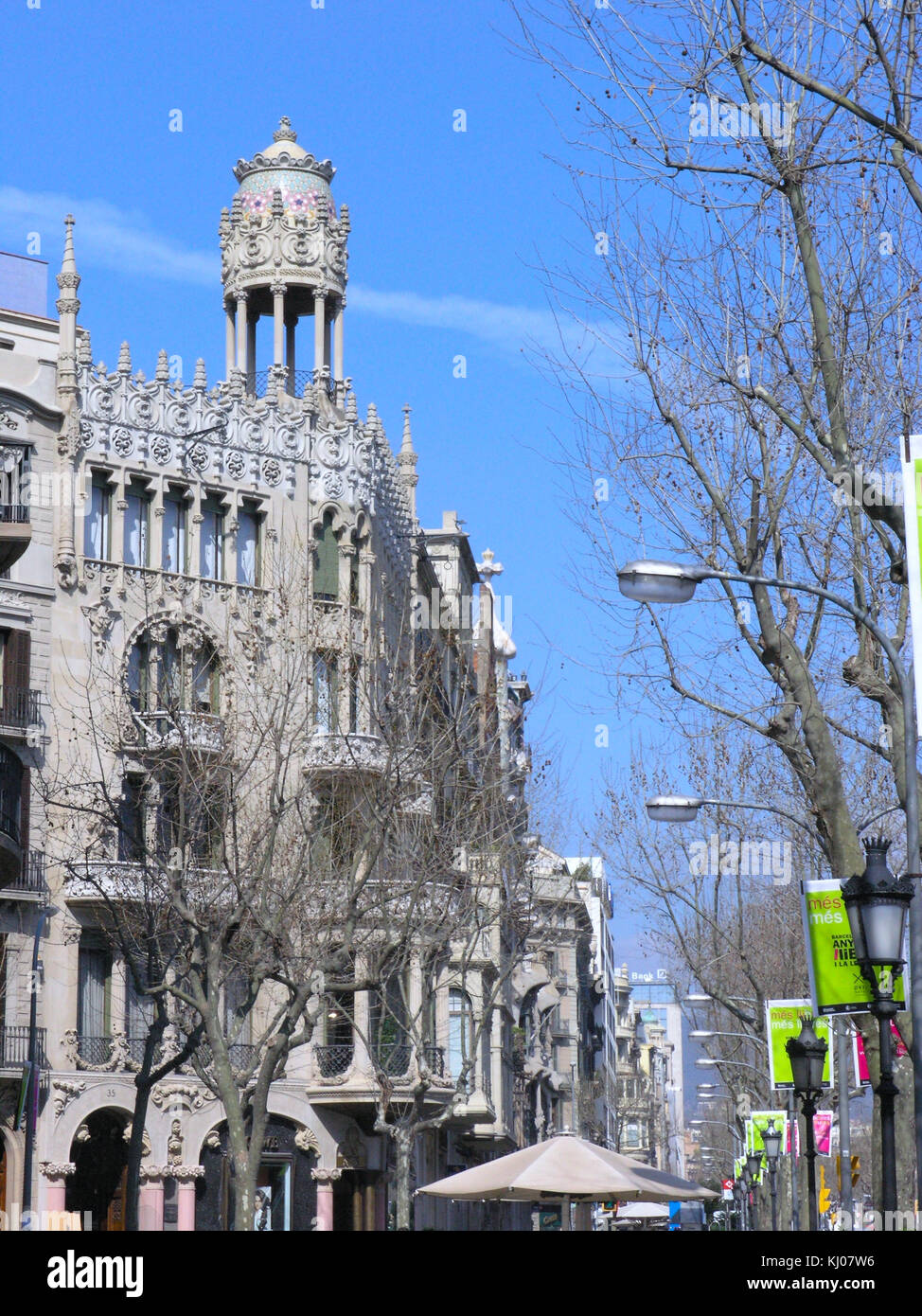 Street scene Barcelona Stock Photo - Alamy