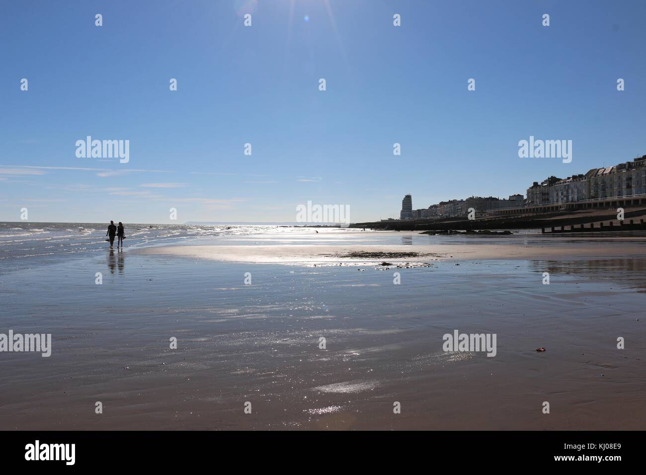 Looking west on St Leonards on sea beach Stock Photo - Alamy