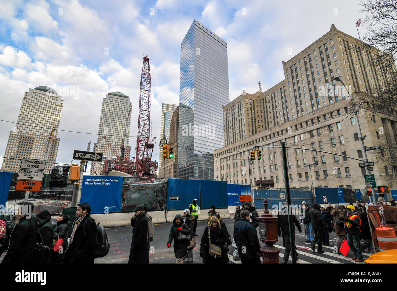 World trade center building 7 2001 hi-res stock photography and images ...