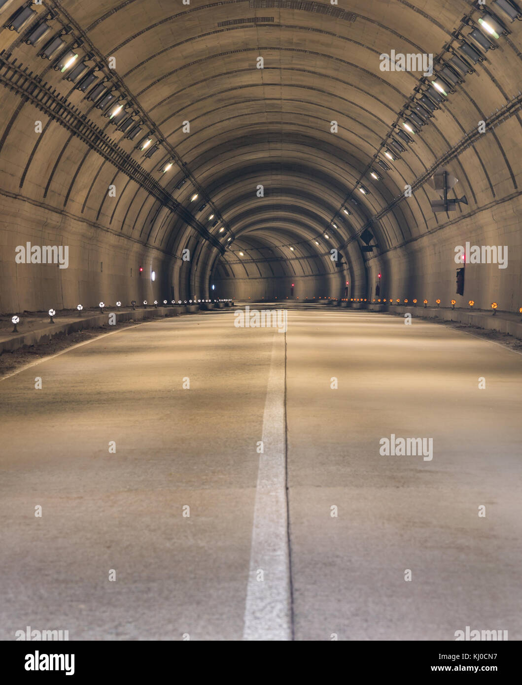 Tunnels traffic two lane hi-res stock photography and images - Alamy