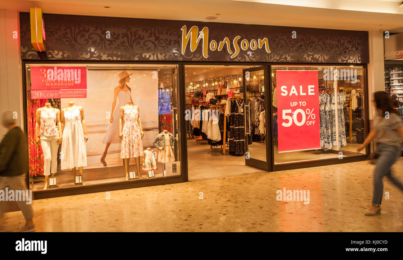 Monsoon clothing shop hi-res stock photography and images - Alamy