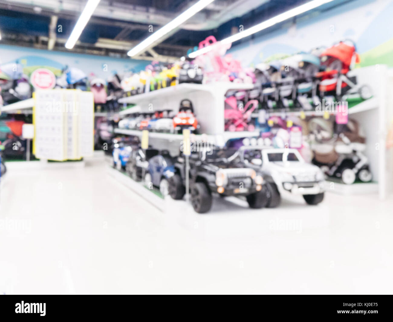Blurred of kids toy store background with bokhe Stock Photo - Alamy