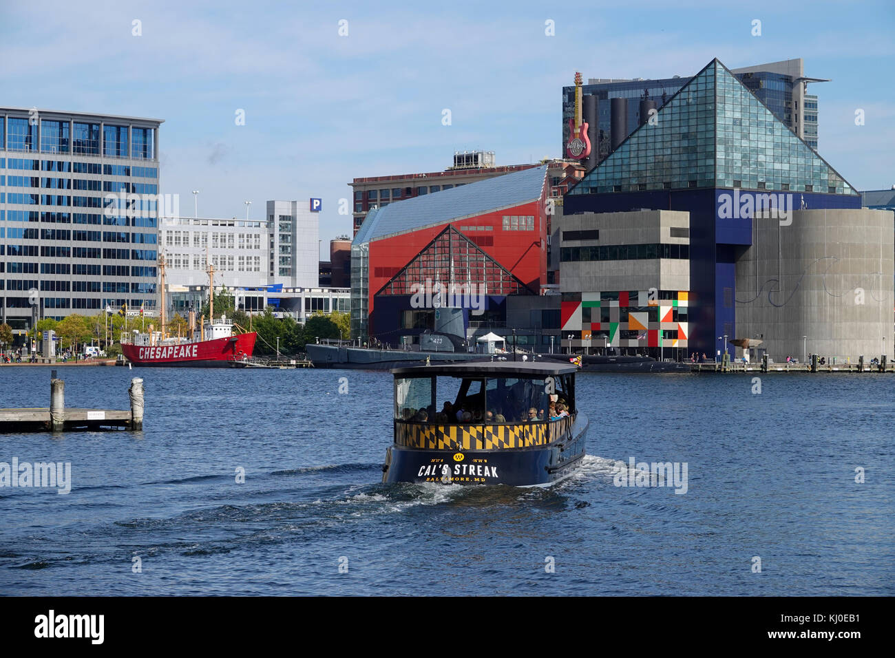 Baltimore harbor skyline hi-res stock photography and images - Alamy